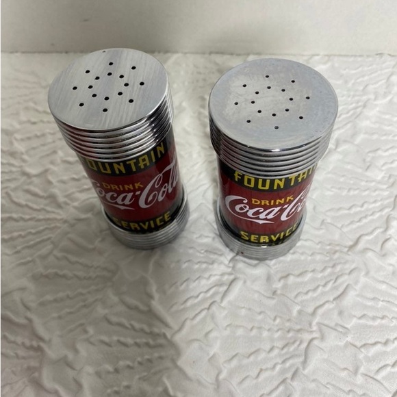 Coca Cola | Kitchen | Coca Cola Coke Vintage Tin Recipe Box And Shakers ...